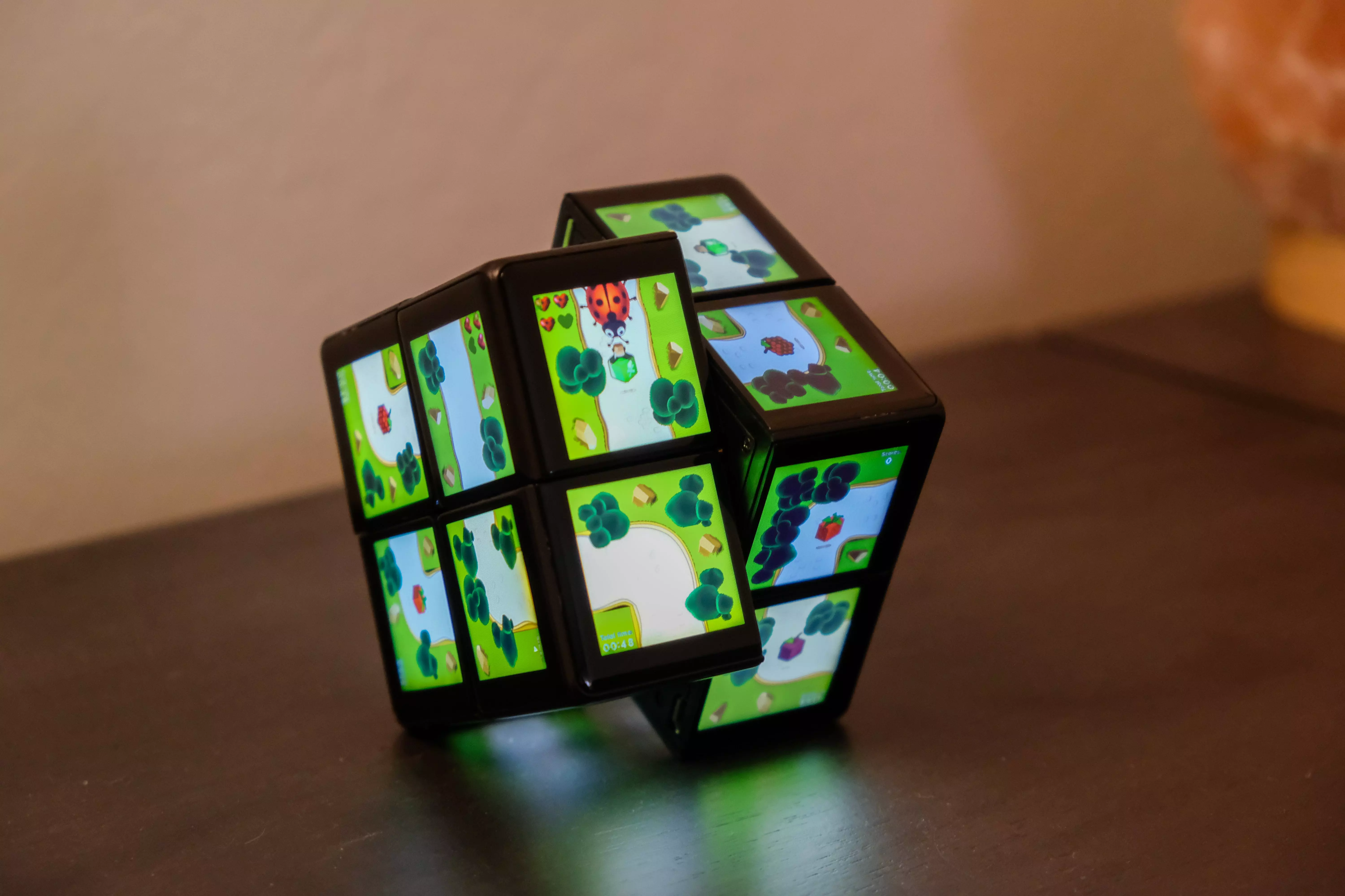 WOWCUBE® ENTERTAINMENT SYSTEM